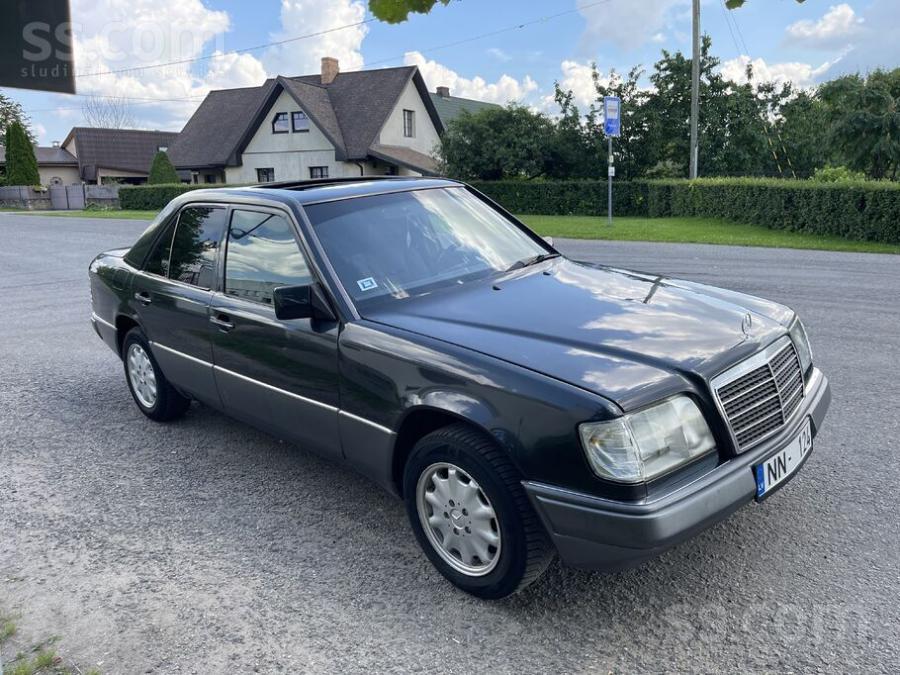 Grey Mercedes-Benz e-250 1995 in Riga, with an engine capacity of 2.50 L and mileage of 342 thousand km for 2500 €, photo 6 on AUTOMOTO.COM.LV