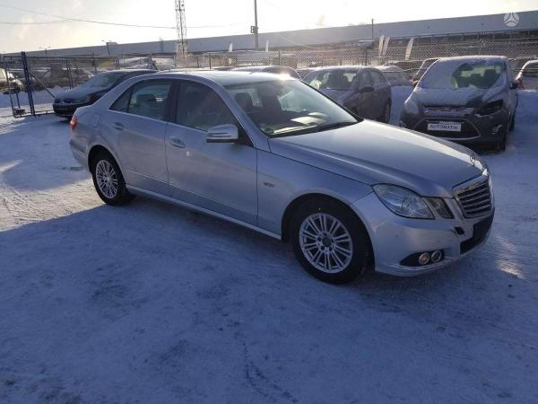 Grey Mercedes-Benz e-250 2009 in Kaunas, with an engine capacity of 2.14 L and mileage of 262 thousand km for 4550 €, photo 3 on AUTOMOTO.COM.LV