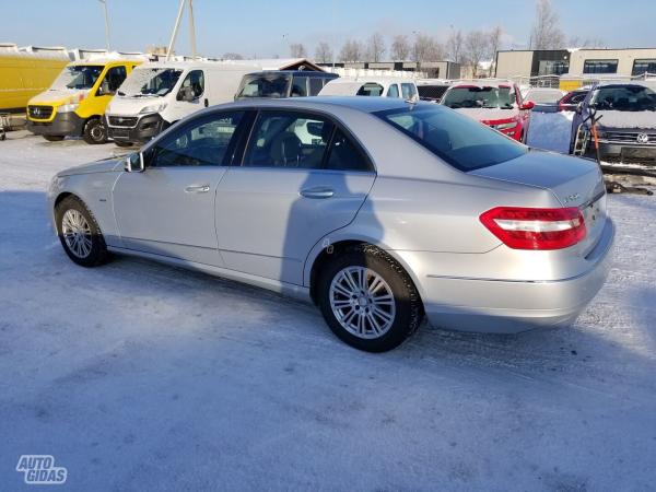 Pelēks Mercedes-Benz e-250 2009 Kauņa, ar dzinēja tilpumu 2.10 L un nobraukumu 262 tūkst. km par 4550 €, foto 8 vietnē AUTOMOTO.COM.LV