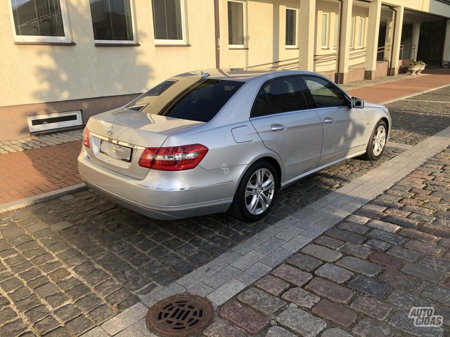 Pelēks Mercedes-Benz e-250 2009 Marijampole, ar dzinēja tilpumu 2.10 L un nobraukumu 250 tūkst. km par 6550 €, foto 6 vietnē AUTOMOTO.COM.LV