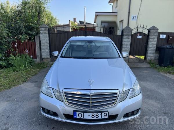 Pelēks Mercedes-Benz e-250 2009 Daugavpils, ar dzinēja tilpumu 1.80 L un nobraukumu 357 tūkst. km par 4250 €, foto 2 vietnē AUTOMOTO.COM.LV