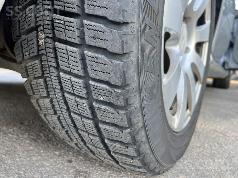 Pelēks Mercedes-Benz e-250 2009 Daugavpils, ar dzinēja tilpumu 1.80 L un nobraukumu 357 tūkst. km par 4950 €, foto 25 vietnē AUTOMOTO.COM.LV