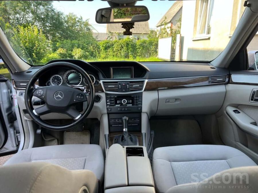 Серый Мерседес E 250 2009 в Даугавпилс, объемом двигателя 1.80 л и пробегом 358 тыс. км за 3400 €, фото 18 на AUTOMOTO.COM.LV