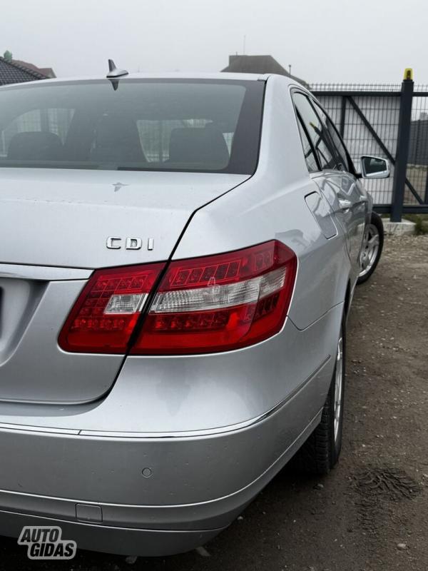 Pelēks Mercedes-Benz e-250 2010 Klaipėda, ar dzinēja tilpumu 2.10 L un nobraukumu 338 tūkst. km par 6250 €, foto 9 vietnē AUTOMOTO.COM.LV