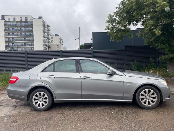 Grey Mercedes-Benz e-250 2010 in Vilnius, with an engine capacity of 2.14 L and mileage of 300 thousand km for 4400 €, photo 4 on AUTOMOTO.COM.LV