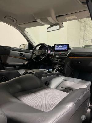 Серый Мерседес E 250 2010 в Клайпеда, объемом двигателя 1.80 л и пробегом 158 тыс. км за 8999 €, фото 3 на AUTOMOTO.COM.LV