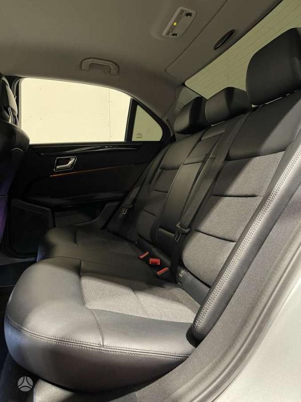 Серый Мерседес E 250 2010 в Клайпеда, объемом двигателя 1.80 л и пробегом 158 тыс. км за 8999 €, фото 10 на AUTOMOTO.COM.LV