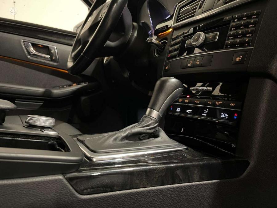 Серый Мерседес E 250 2010 в Клайпеда, объемом двигателя 1.80 л и пробегом 158 тыс. км за 8999 €, фото 11 на AUTOMOTO.COM.LV