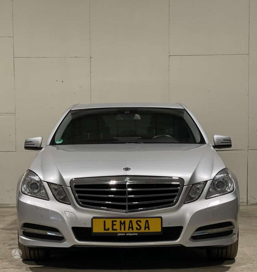 Серый Мерседес E 250 2010 в Клайпеда, объемом двигателя 1.80 л и пробегом 158 тыс. км за 8999 €, фото 17 на AUTOMOTO.COM.LV