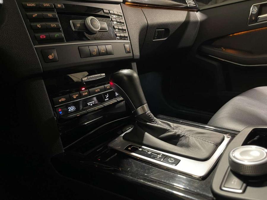 Серый Мерседес E 250 2010 в Клайпеда, объемом двигателя 1.80 л и пробегом 158 тыс. км за 8999 €, фото 19 на AUTOMOTO.COM.LV
