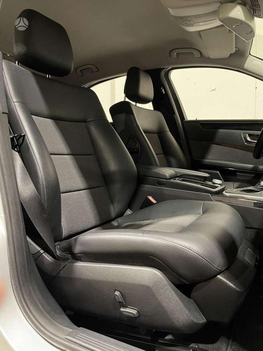 Серый Мерседес E 250 2010 в Клайпеда, объемом двигателя 1.80 л и пробегом 158 тыс. км за 8999 €, фото 33 на AUTOMOTO.COM.LV