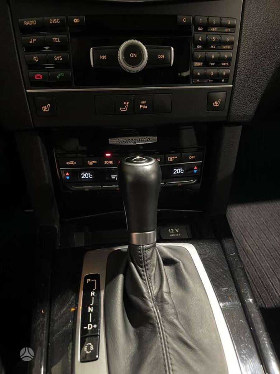 Серый Мерседес E 250 2010 в Клайпеда, объемом двигателя 1.80 л и пробегом 158 тыс. км за 8999 €, фото 34 на AUTOMOTO.COM.LV