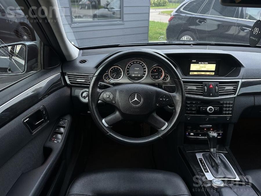 Серый Мерседес E 250 2010 в Елгава, объемом двигателя 2.20 л и пробегом 297 тыс. км за 5250 €, фото 6 на AUTOMOTO.COM.LV