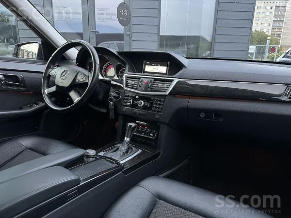 Мерседес E 250 2010 в Елгава на AUTOMOTO.COM.LV Серый Мерседес E 250 2010 в Елгава, объемом двигателя 2.20 л и пробегом 297 тыс. км за 5500 €, фото 9 на AUTOMOTO.COM.LV