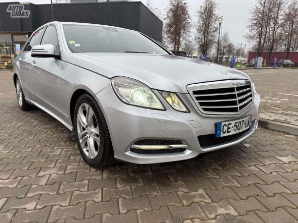 Серый Мерседес E 250 2012 в Каунас, объемом двигателя 2.10 л и пробегом 300 тыс. км за 7500 €, фото 1 на AUTOMOTO.COM.LV