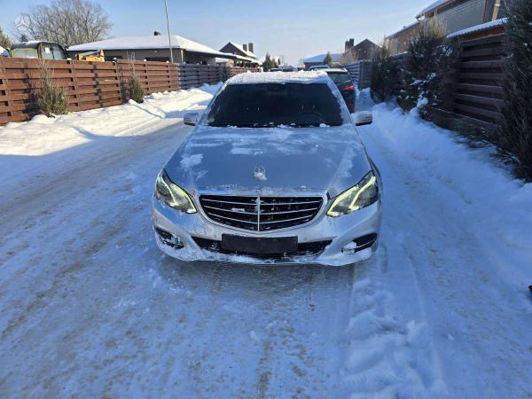 Pelēks Mercedes-Benz e-250 2013 Kauņa, ar dzinēja tilpumu 2.14 L un nobraukumu 290 tūkst. km par 8950 €, foto 2 vietnē AUTOMOTO.COM.LV