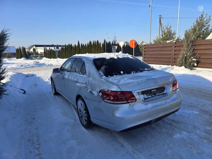Pelēks Mercedes-Benz e-250 2013 Kauņa, ar dzinēja tilpumu 2.14 L un nobraukumu 290 tūkst. km par 8950 €, foto 4 vietnē AUTOMOTO.COM.LV
