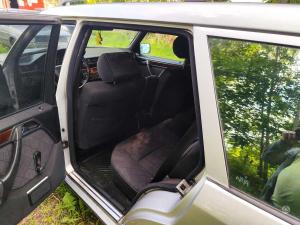 Pelēks Mercedes-Benz e-250 1995 Šauļi, ar dzinēja tilpumu 2.50 L un nobraukumu 380 tūkst. km par 2400 €, foto 11 vietnē AUTOMOTO.COM.LV