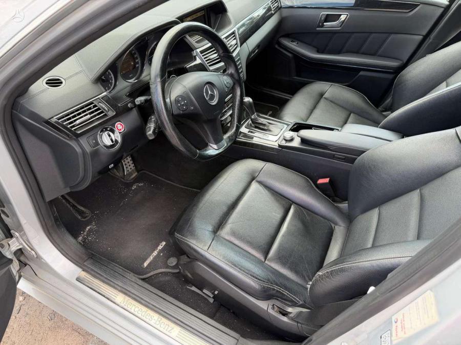 Серый Мерседес E 250 2009 в Расейняй, объемом двигателя 1.80 л и пробегом 323 тыс. км за 5300 €, фото 10 на AUTOMOTO.COM.LV