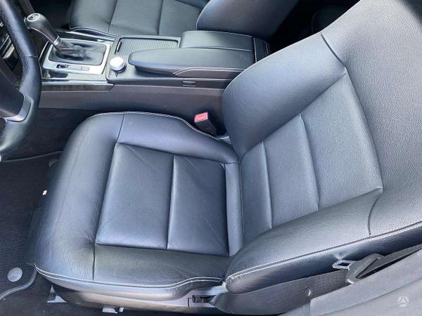 Grey Mercedes-Benz e-250 2009 in Raseiniai, with an engine capacity of 2.20 L and mileage of 323 thousand km for 5500 €, photo 11 on AUTOMOTO.COM.LV