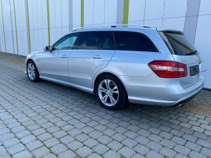 Grey Mercedes-Benz e-250 2009 in Raseiniai, with an engine capacity of 2.20 L and mileage of 323 thousand km for 5500 €, photo 4 on AUTOMOTO.COM.LV