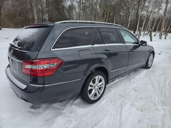 Grey Mercedes-Benz e-250 2010 in Siauliai, with an engine capacity of 2.20 L and mileage of 340 thousand km for 7700 €, photo 4 on AUTOMOTO.COM.LV
