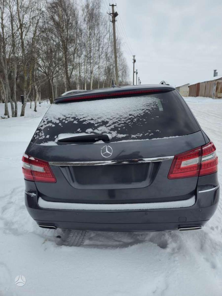 Pelēks Mercedes-Benz e-250 2010 Šauļi, ar dzinēja tilpumu 2.20 L un nobraukumu 340 tūkst. km par 7700 €, foto 5 vietnē AUTOMOTO.COM.LV