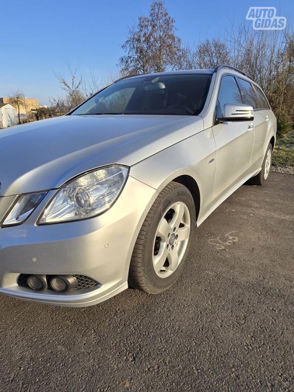 Pelēks Mercedes-Benz e-250 2010 Viļņa, ar dzinēja tilpumu 2.10 L un nobraukumu 400 tūkst. km par 4800 €, foto 1 vietnē AUTOMOTO.COM.LV