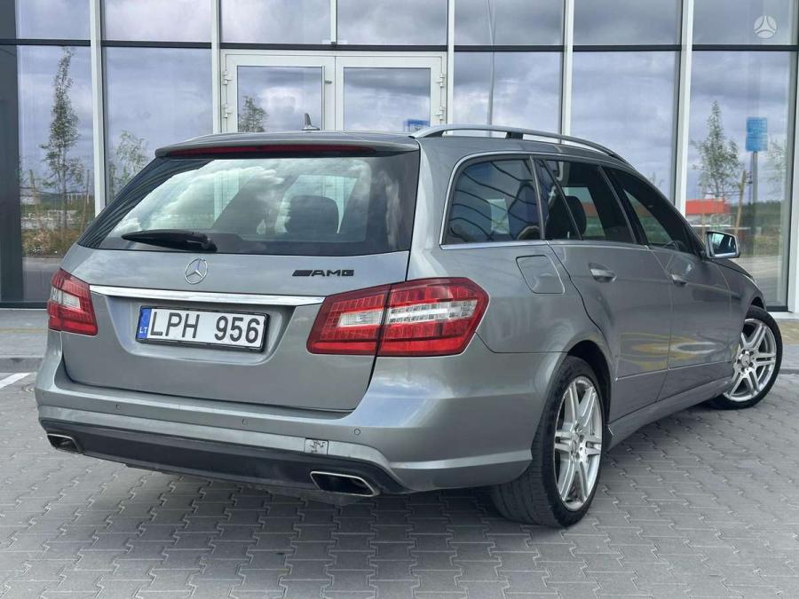Pelēks Mercedes-Benz e-250 2010 Viļņa, ar dzinēja tilpumu 2.14 L un nobraukumu 383 tūkst. km par 4800 €, foto 5 vietnē AUTOMOTO.COM.LV
