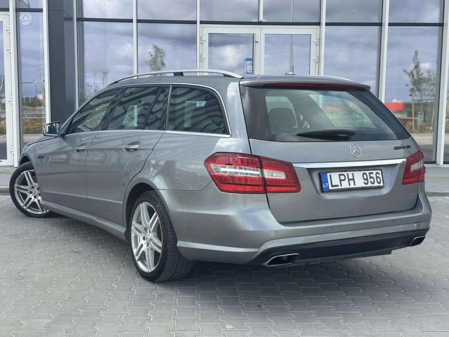 Pelēks Mercedes-Benz e-250 2010 Viļņa, ar dzinēja tilpumu 2.14 L un nobraukumu 383 tūkst. km par 4800 €, foto 7 vietnē AUTOMOTO.COM.LV