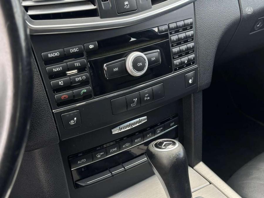 Pelēks Mercedes-Benz e-250 2010 Viļņa, ar dzinēja tilpumu 2.14 L un nobraukumu 383 tūkst. km par 4800 €, foto 16 vietnē AUTOMOTO.COM.LV