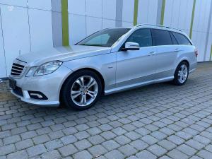 Grey Mercedes-Benz e-250 2010 in Raseiniai, with an engine capacity of 2.14 L and mileage of 323 thousand km for 5500 €, photo  on AUTOMOTO.COM.LV