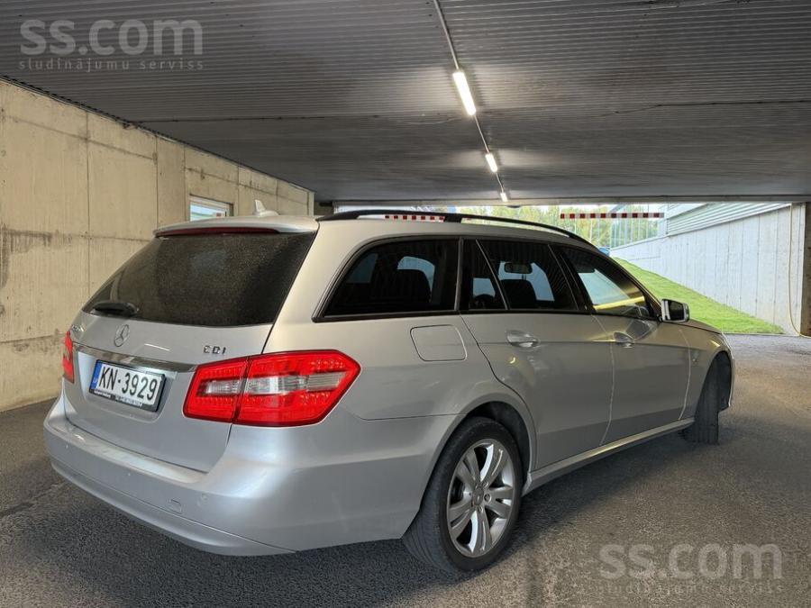 Grey Mercedes-Benz e-250 2010 in Riga, with an engine capacity of 2.50 L and mileage of 350 thousand km for 5000 €, photo 4 on AUTOMOTO.COM.LV
