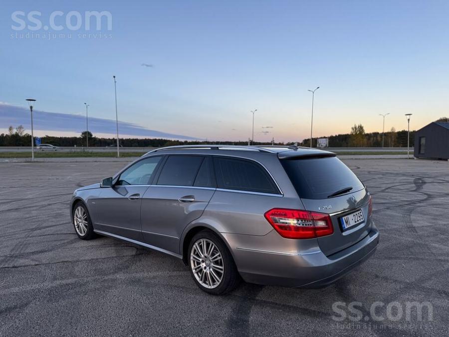 Pelēks Mercedes-Benz e-250 2010 Rīga, ar dzinēja tilpumu 2.10 L un nobraukumu 334 tūkst. km par 5700 €, foto 5 vietnē AUTOMOTO.COM.LV
