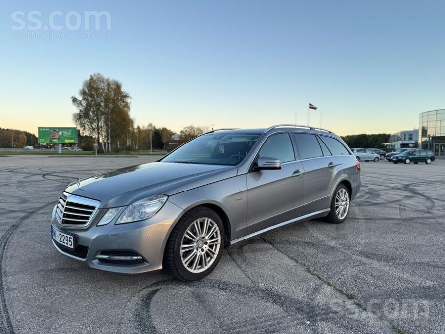 Pelēks Mercedes-Benz e-250 2010 Rīga, ar dzinēja tilpumu 2.10 L un nobraukumu 334 tūkst. km par 5700 €, foto 7 vietnē AUTOMOTO.COM.LV
