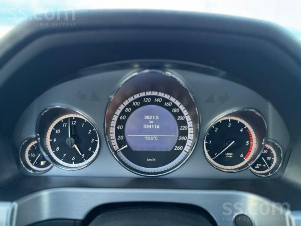 Pelēks Mercedes-Benz e-250 2010 Rīga, ar dzinēja tilpumu 2.10 L un nobraukumu 334 tūkst. km par 5700 €, foto 10 vietnē AUTOMOTO.COM.LV