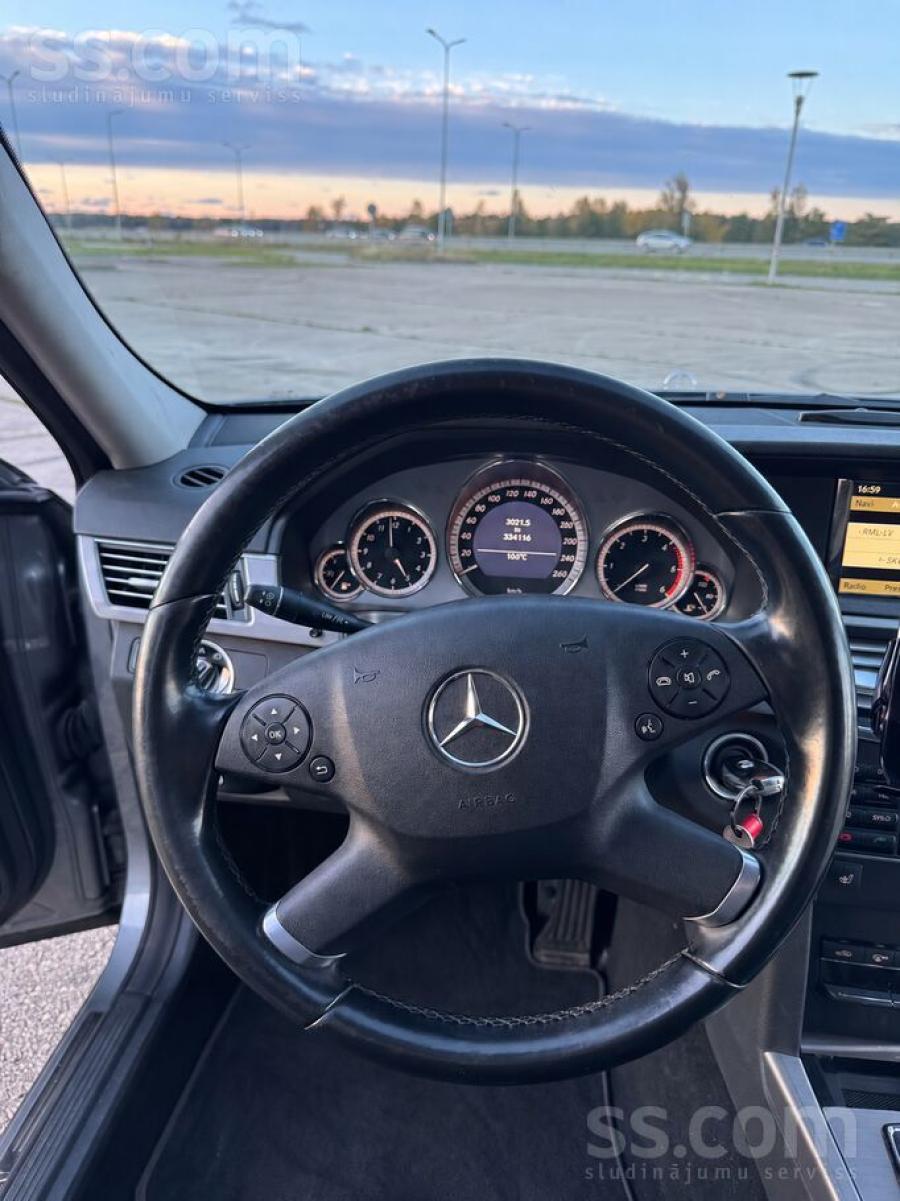 Pelēks Mercedes-Benz e-250 2010 Rīga, ar dzinēja tilpumu 2.10 L un nobraukumu 334 tūkst. km par 5700 €, foto 11 vietnē AUTOMOTO.COM.LV
