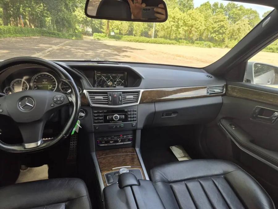 Серый Мерседес E 250 2011 в Юрмала, объемом двигателя 2.20 л и пробегом 339 тыс. км за 7950 €, фото 12 на AUTOMOTO.COM.LV