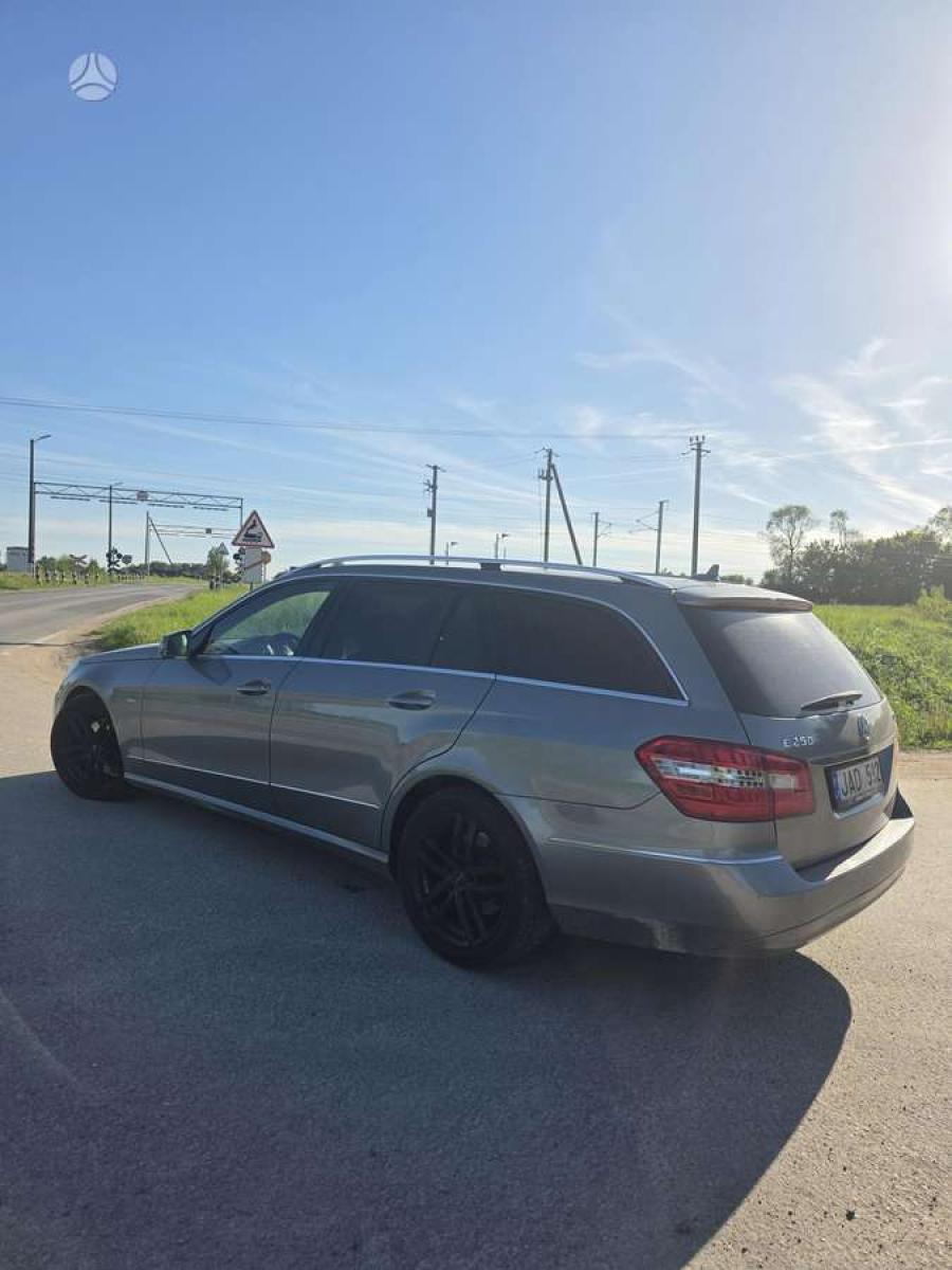 Pelēks Mercedes-Benz e-250 2011 Jonava, ar dzinēja tilpumu 2.20 L un nobraukumu 293 tūkst. km par 8550 €, foto 3 vietnē AUTOMOTO.COM.LV