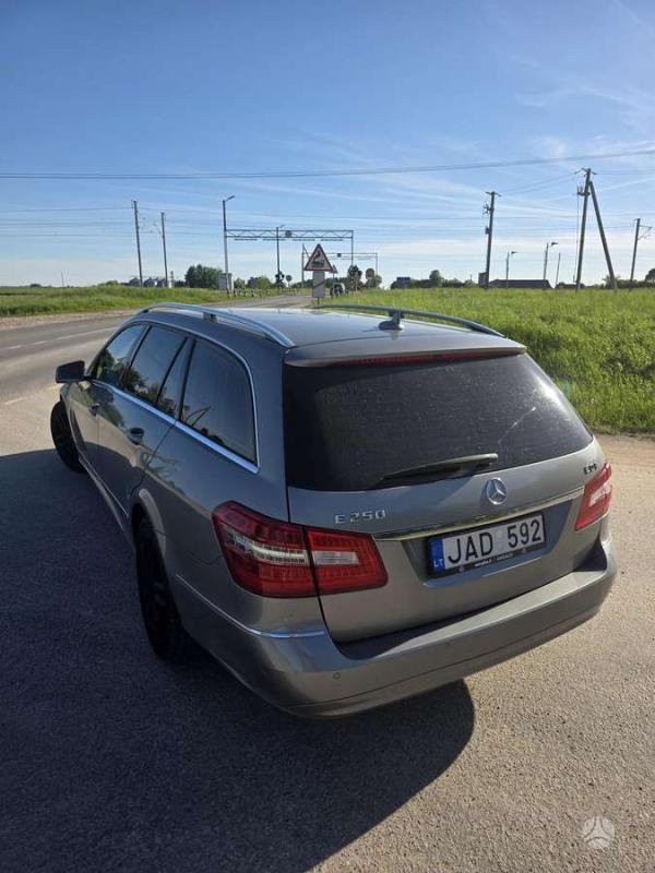 Pelēks Mercedes-Benz e-250 2011 Jonava, ar dzinēja tilpumu 2.20 L un nobraukumu 293 tūkst. km par 8550 €, foto 4 vietnē AUTOMOTO.COM.LV