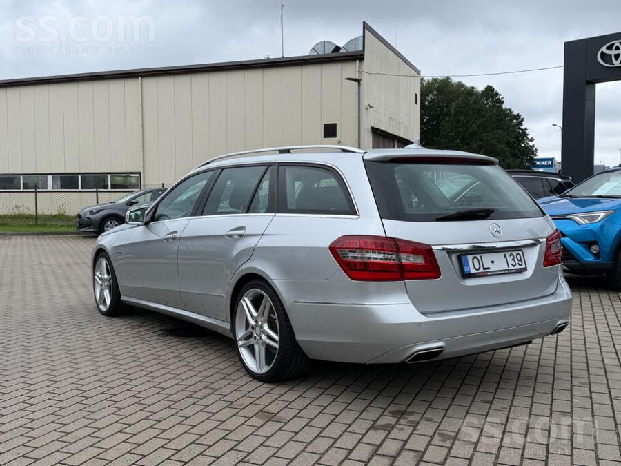 Grey Mercedes-Benz e-250 2011 in Liepaja, with an engine capacity of 2.20 L and mileage of 325 thousand km for 7400 €, photo 4 on AUTOMOTO.COM.LV
