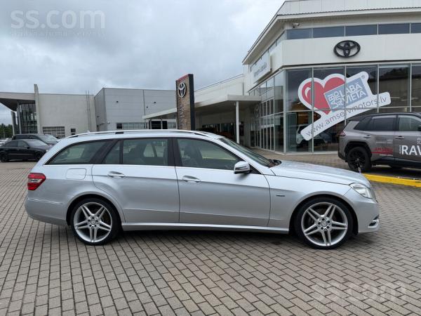 Grey Mercedes-Benz e-250 2011 in Liepaja, with an engine capacity of 2.20 L and mileage of 325 thousand km for 7400 €, photo 6 on AUTOMOTO.COM.LV