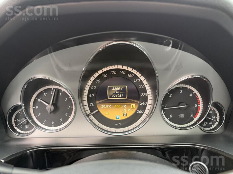 Grey Mercedes-Benz e-250 2011 in Liepaja, with an engine capacity of 2.20 L and mileage of 325 thousand km for 7400 €, photo 14 on AUTOMOTO.COM.LV