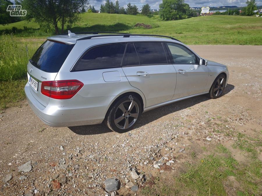 Серый Мерседес E 250 2012 в Алитус, объемом двигателя 2.20 л и пробегом 409 тыс. км за 4800 €, фото 4 на AUTOMOTO.COM.LV