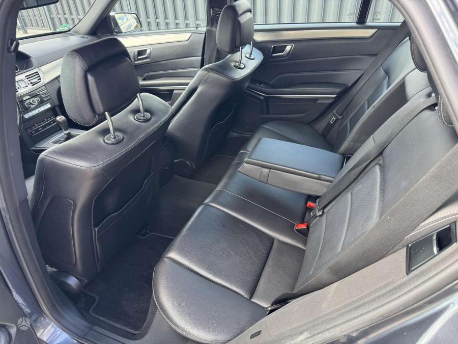 Pelēks Mercedes-Benz e-250 2013 Šauļi, ar dzinēja tilpumu 2.14 L un nobraukumu 300 tūkst. km par 8950 €, foto 8 vietnē AUTOMOTO.COM.LV