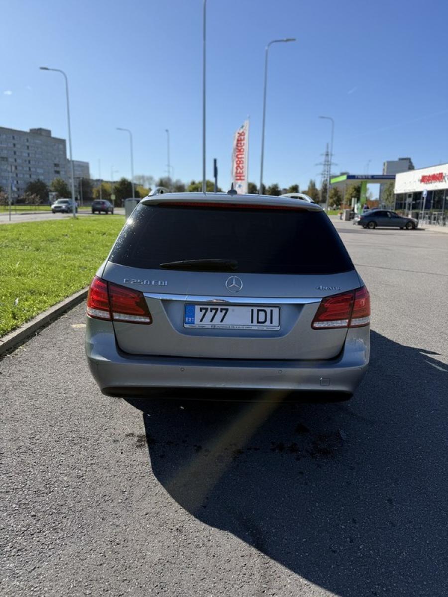 Pelēks Mercedes-Benz e-250 2014 Narva, ar dzinēja tilpumu 0.00 L un nobraukumu 344 tūkst. km par 10000 €, foto 9 vietnē AUTOMOTO.COM.LV