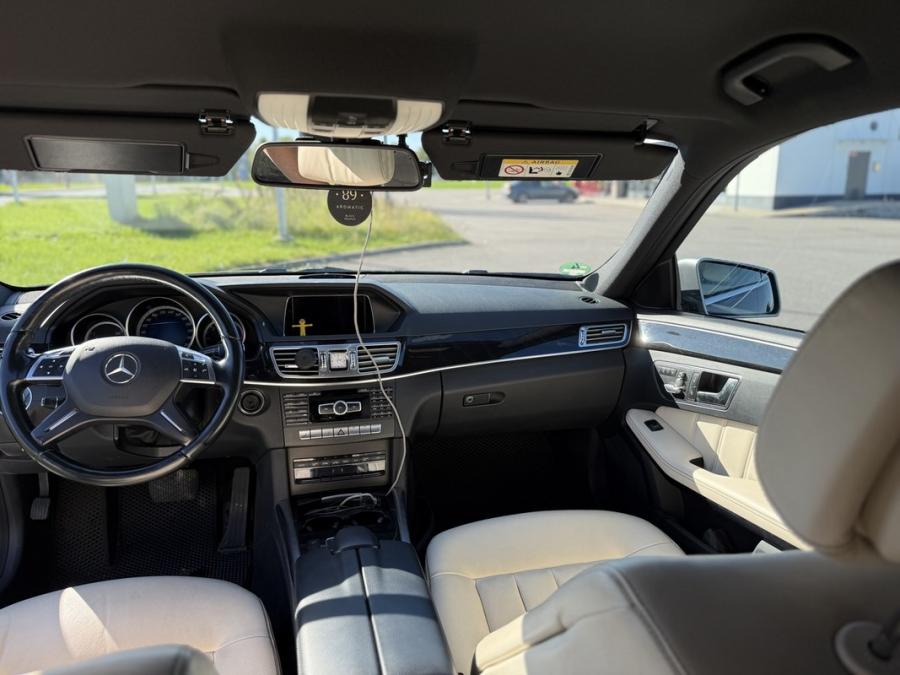 Pelēks Mercedes-Benz e-250 2014 Narva, ar dzinēja tilpumu 0.00 L un nobraukumu 344 tūkst. km par 10000 €, foto 12 vietnē AUTOMOTO.COM.LV