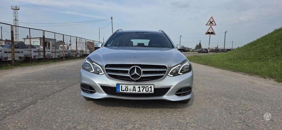 Pelēks Mercedes-Benz e-250 2016 Viļņa, ar dzinēja tilpumu 2.50 L un nobraukumu 308 tūkst. km par 11200 €, foto 4 vietnē AUTOMOTO.COM.LV