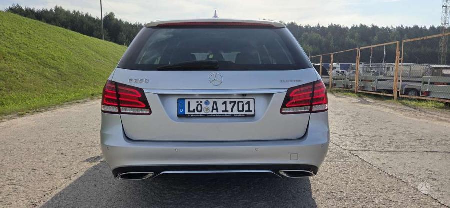 Pelēks Mercedes-Benz e-250 2016 Viļņa, ar dzinēja tilpumu 2.50 L un nobraukumu 308 tūkst. km par 11200 €, foto 9 vietnē AUTOMOTO.COM.LV