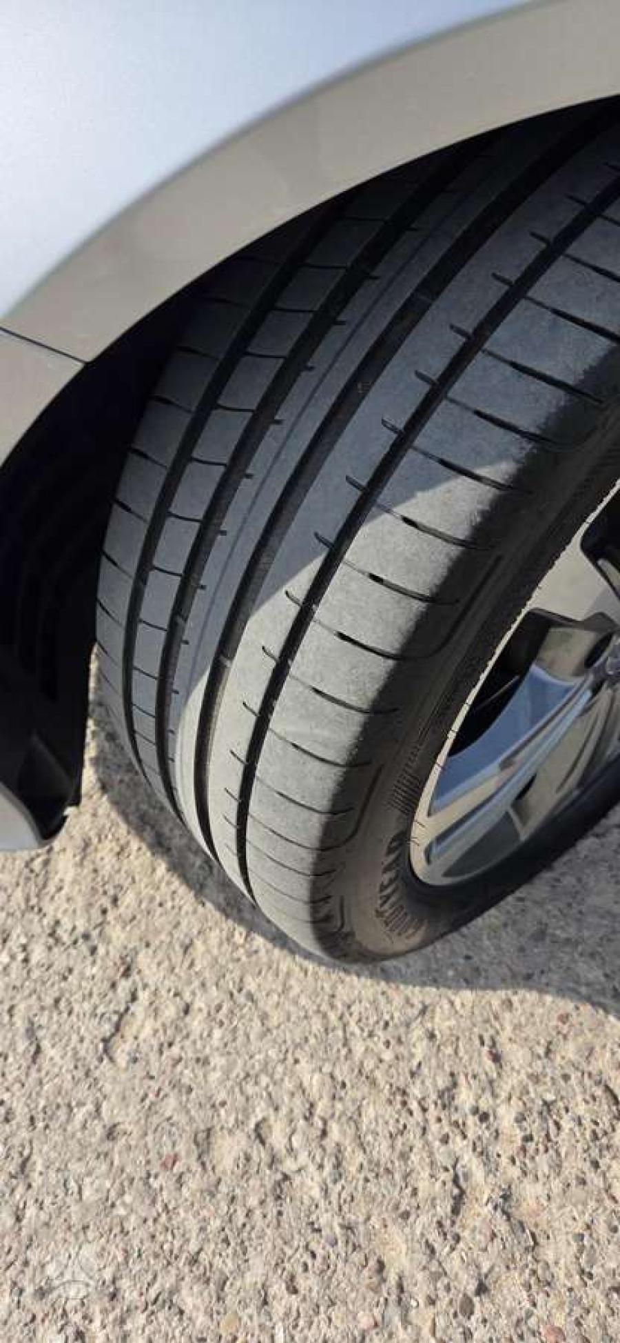 Pelēks Mercedes-Benz e-250 2016 Viļņa, ar dzinēja tilpumu 2.50 L un nobraukumu 308 tūkst. km par 11200 €, foto 33 vietnē AUTOMOTO.COM.LV